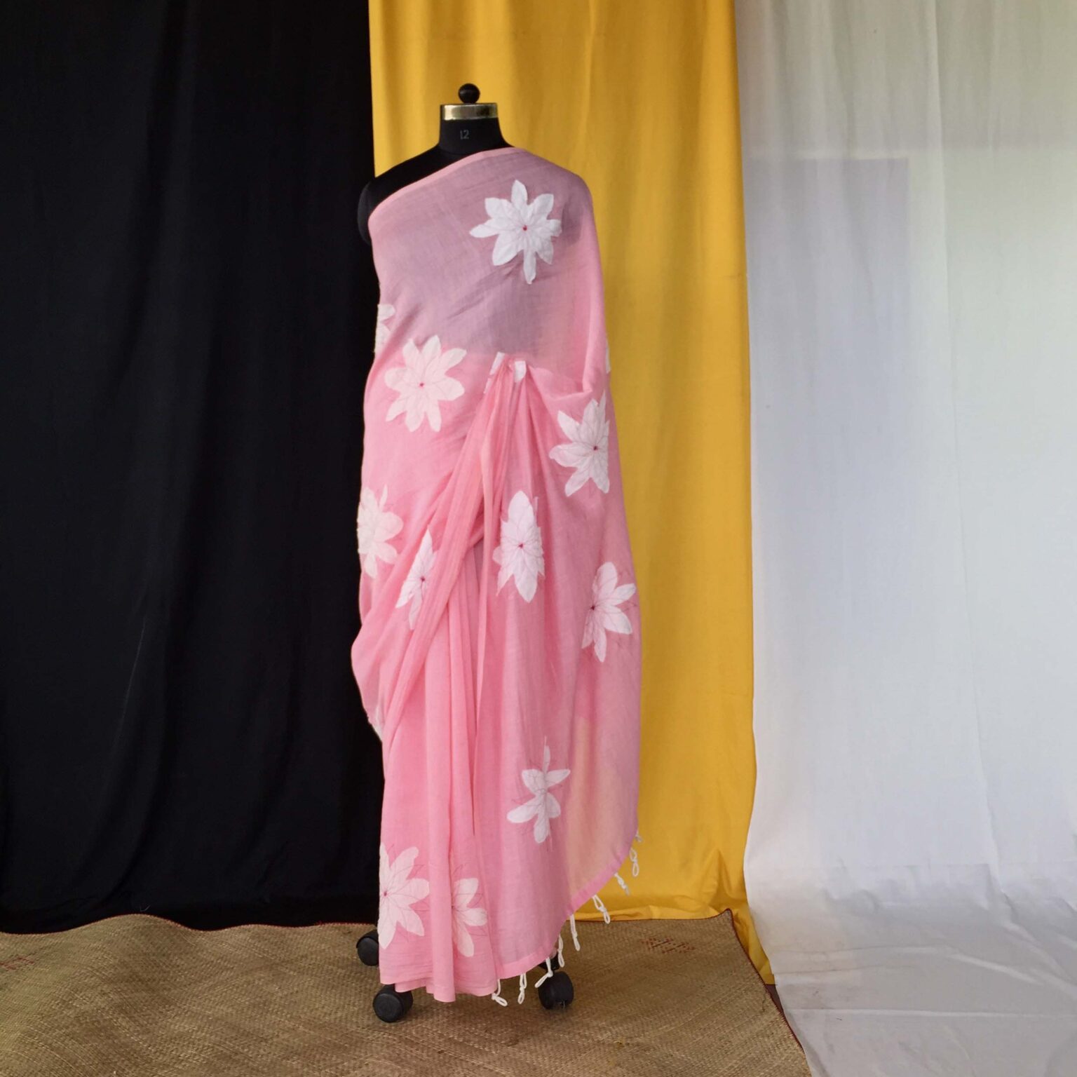 FLOATING LILIES – Shop Rouka