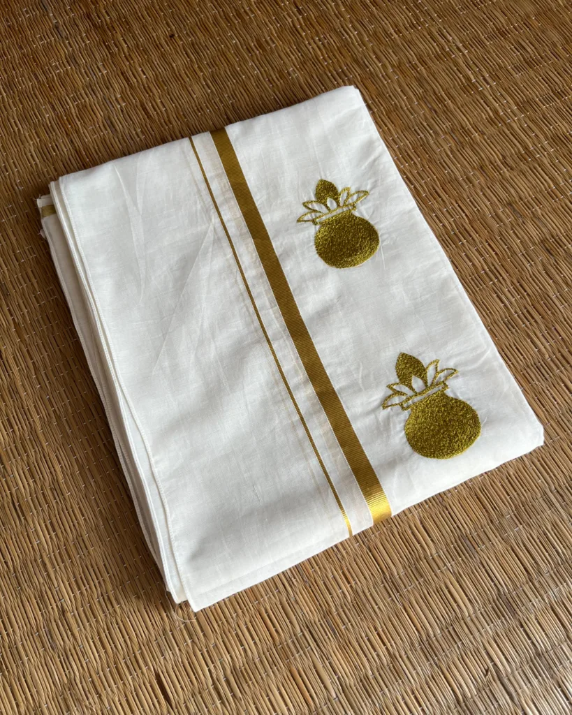 POORNA KUMBAM | Kasavu Saree | Kerala Handloom | Rouka
