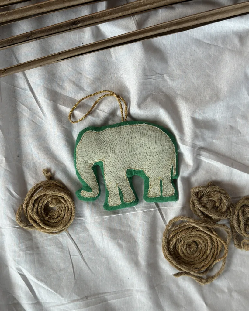 SANTA'S ELEPHANT - Shop Rouka